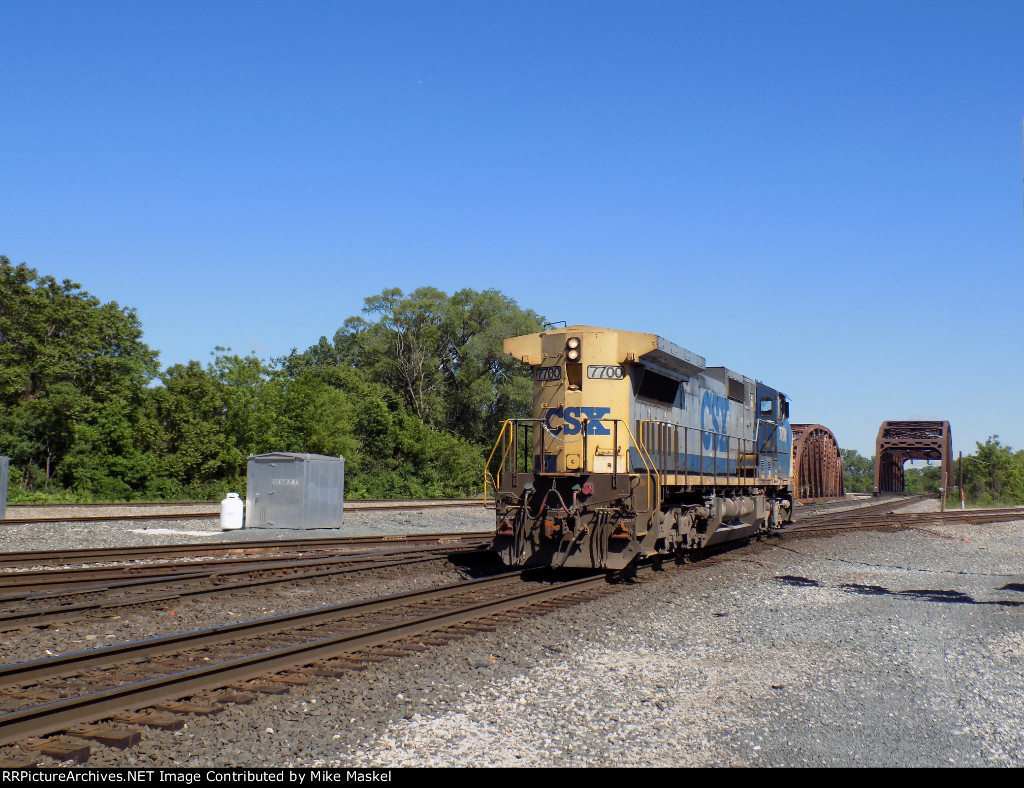 CSX 7700